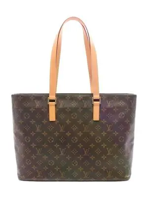 LOUIS VUITTON Luco Monogram Shoulder Bag - Brown