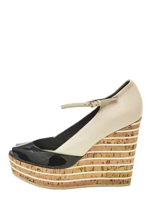 Gucci Peep-toe Platform Pumps - Neutrals