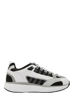 CLEENS Hyper Runner Panelled Mesh Sneakers - White And Black