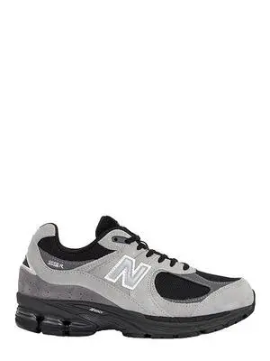NEW BALANCE 2002r Sneaker - Black & Silver Metallic