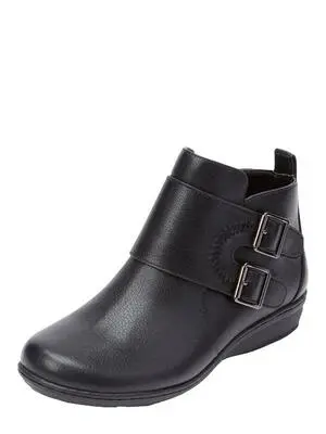 COMFORTVIEW The Amberly Shootie With Buckle Accent