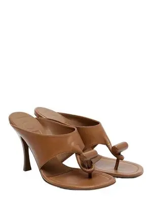 Loewe Toggle 90 Leather Thong Sandals - Brown