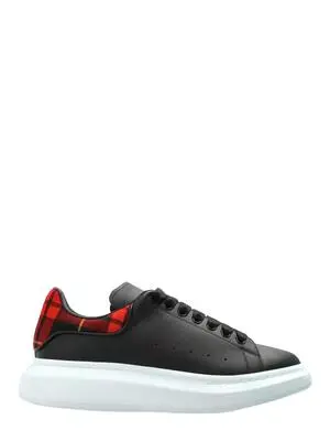 Alexander McQueen Round-toe Sneakers - Black