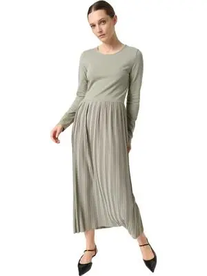 SOAKED IN LUXURY Simone Plisse Long Sleeve Maxi Dress - Shadow