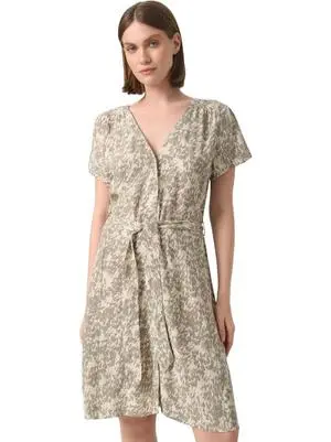 SOAKED IN LUXURY Slsylvia V-neck Belted Dress - Shadow Drop Print