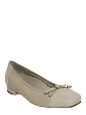 DAVID TATE Alpha Square Toe Flat Taupe Nappa Patent