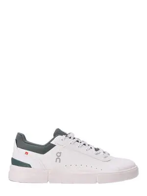 On The Roger Advantage Sneakers - White