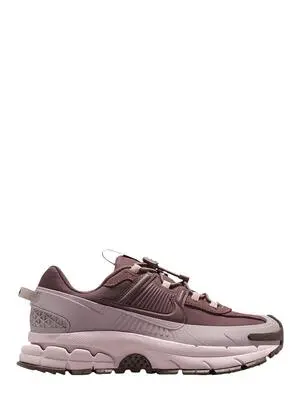 Nike Wmns Zoom Vomero Roam Winterized - Brown