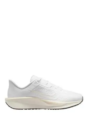 Nike Quest Sneakers - White