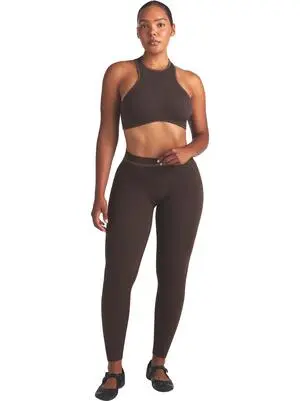SKIMS Racer Front Bra | Deep Neutral | | Nike Ribbed Seamless - Phoenix