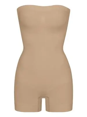 SKIMS Seamless Sculpt Strapless Shortie Body - Beige