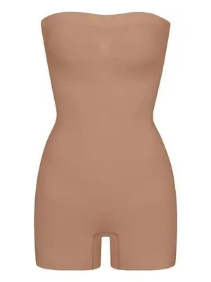 SKIMS Seamless Sculpt Strapless Shortie Body - Light Brown