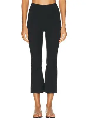 437 437 The Perfect Capri Pant