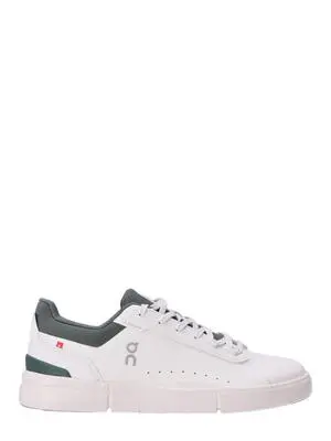 On The Roger Advantage Sneakers - White