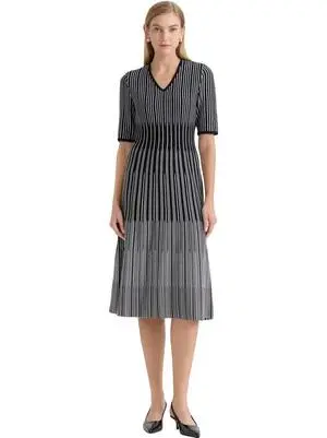 Ming Wang Fit-n-flare Linear Soft Knit Midi Dress - Black/white