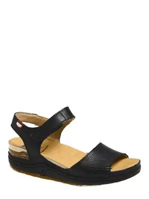 ON FOOT Cynara Platform Sandal - Black
