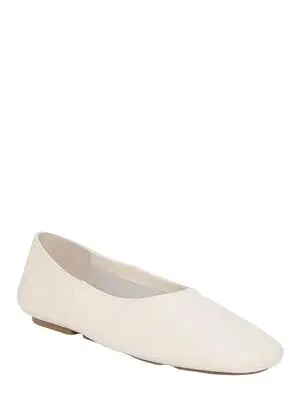 VINCE CAMUTO Catisha Ballerina Flats