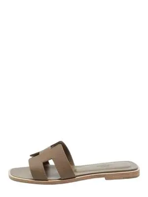 HERMÈS Oran Leather Sandals