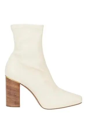 CHLOÉ Minimalist Leather Ankle Boots