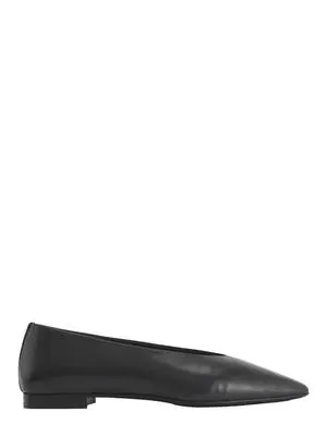 Everlane Made In Italy Almond-toe Flat - Black Leather