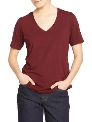 Universal Standard V-neck Tee - Burgundy Black Cherry