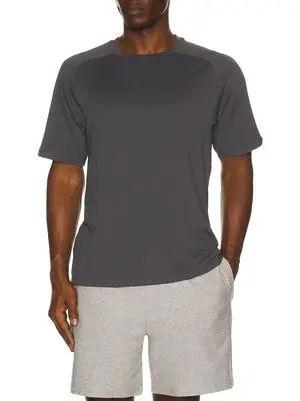 Beyond Yoga All In Active Tee In Black - Black Ash