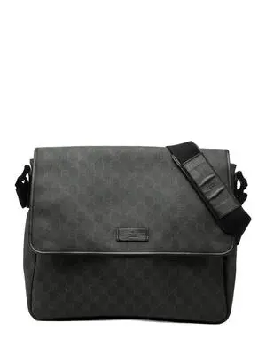 Gucci Gg Supreme Flap Messenger Bag - Black