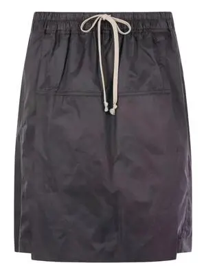 Moncler Logo-patch Kilt Panel Shorts - Black