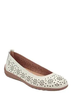 Easy Spirit Araceli Flat Ivory
