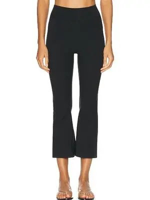 437 437 The Perfect Capri Pant