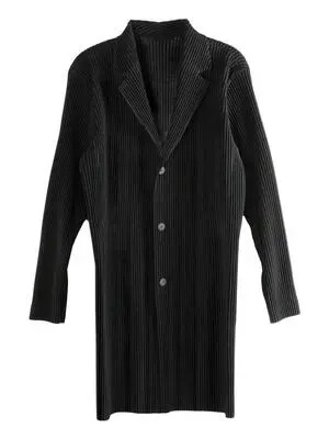Issey Miyake Pleated Buttoned Coat - Black