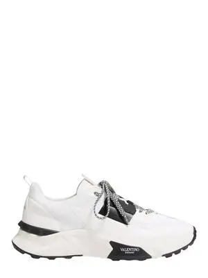 Valentino Garavani True Act Sneakers - White/black