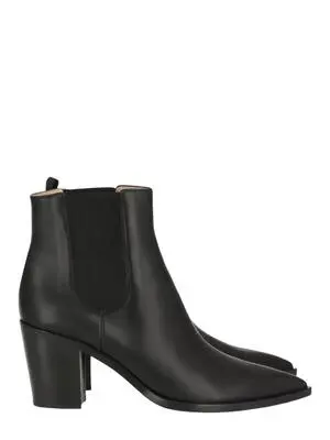 GIANVITO ROSSI Pointed-toe Ankle Boots - Black