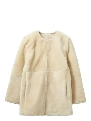 THE GARMENT Yukon Collarless Shearling Jacket - White