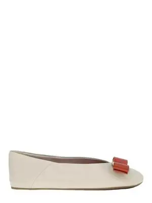 FERRAGAMO Vara Bow Leather Ballet Flats - Neutrals