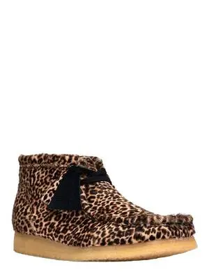 Clarks Wallabee Chukka Boots In Calf Hair - Leopard Print