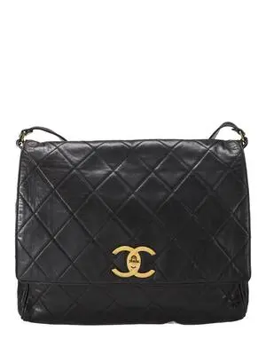 Chanel Quilted Lambskin Messenger Bag - Black