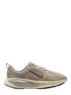 Nike Vomero 18 Sneakers - Cream Ii/coconut Milk/light Smoke Grey