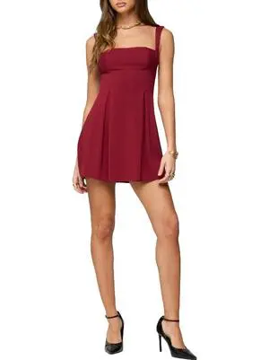 EDIKTED Sleeveless Mini Dress With Pleated Skirt - Red