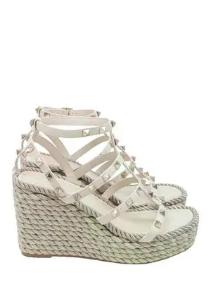 Valentino Garavani Rockstud Wedge Sandals - Neutrals