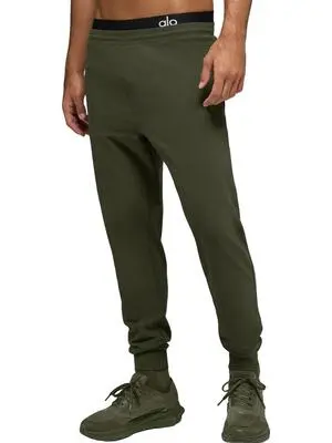 Alo Yoga Conquer Max Performance Jogger Pants - Green Olive
