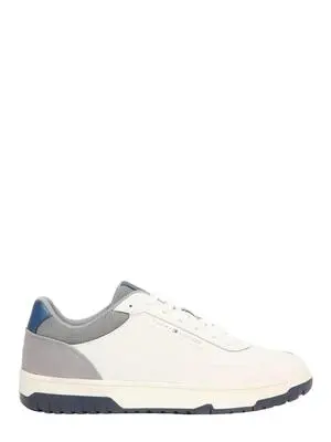 Tommy Hilfiger Logo Detail Sneakers - Neutrals