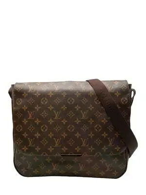 LOUIS VUITTON 2011 Monogram Beaubourg Messenger Mm - Brown