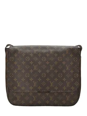 LOUIS VUITTON Monogram Beaubourg Messenger - Brown