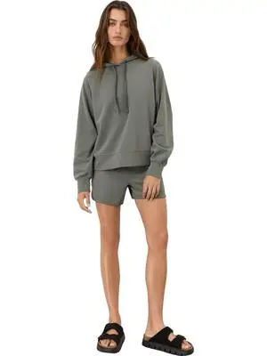 PACT Cloudknit Curved Hem Short - Castor Green