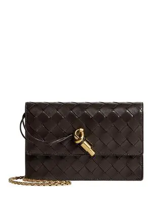 BOTTEGA  VENETA Andiamo Pouch On Chain - Fondant