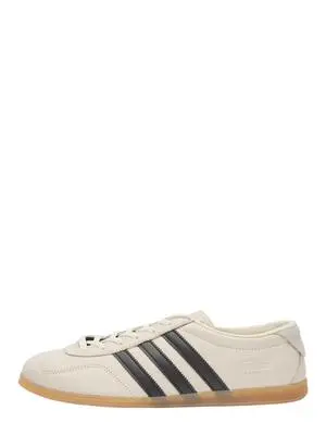 Adidas Gazelle Lo Pro Sneakers - Chalk White/core Black/gum