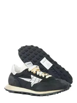 RUN OF Star Detail Sneakers - Black