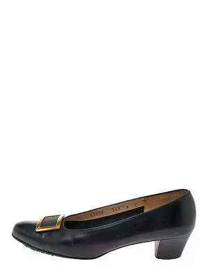 SALVATORE FERRAGAMO Ferragamo Black Leather Pumps With Gold-Tone Buckle Detail