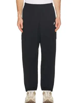 Nike Club Wvn Cargo Pant In Black - Black & White